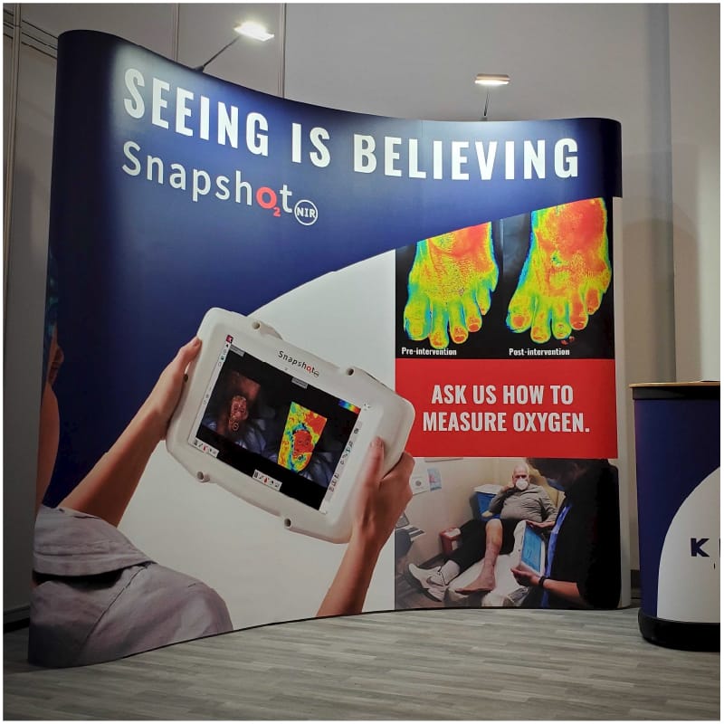 Magnum – Classic Pop-Up Display System with a Magnetic Frame - PosterGarden